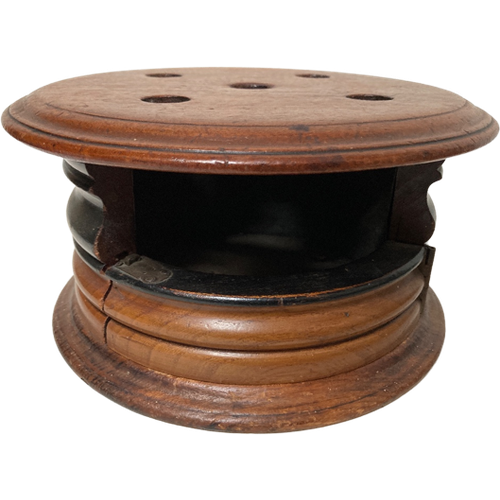 Antieke Ronde Stoof, Met Deurtje Reliving | ---- | Reliving