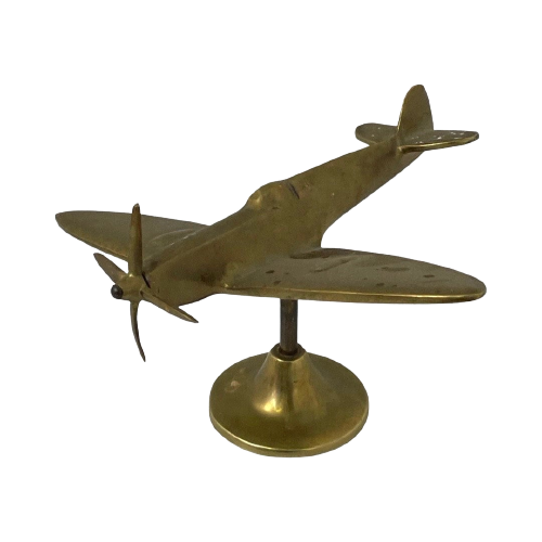 Bekijk Raf Spitfire - Scale Model Of An Airplane - Brass, Mounted On ...
