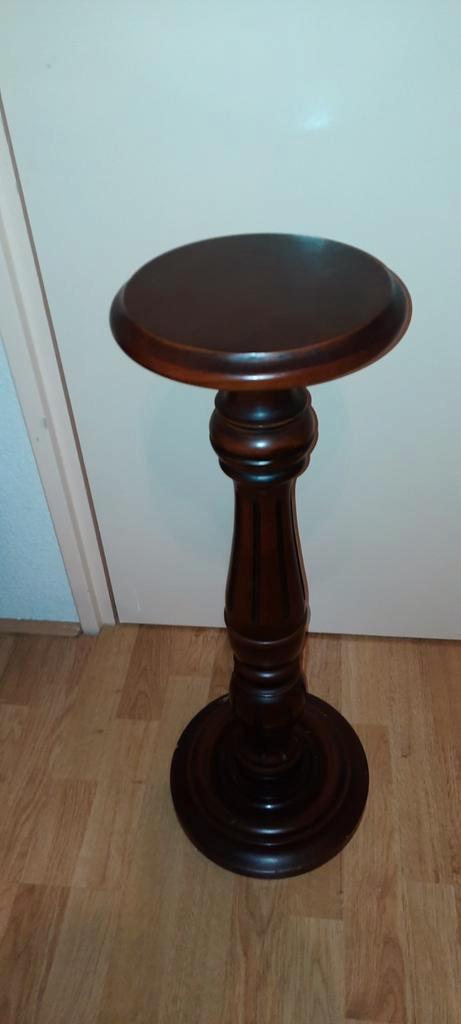 Bekijk Houten Pilaar op Reliving