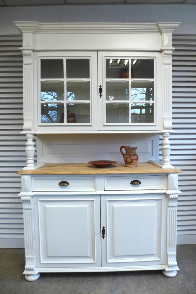 Bekijk Mooie Witte Landelijke Buffetkast op Reliving 🤩