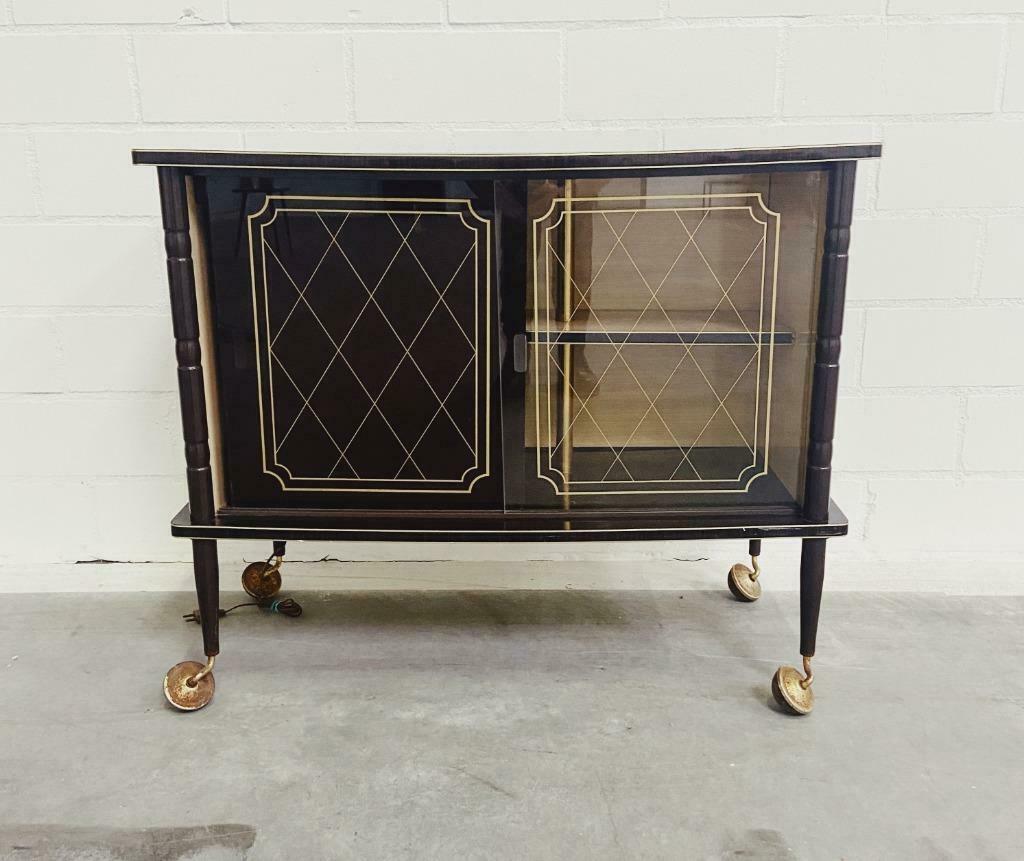 Bekijk Vintage Franse Drankkast op Reliving