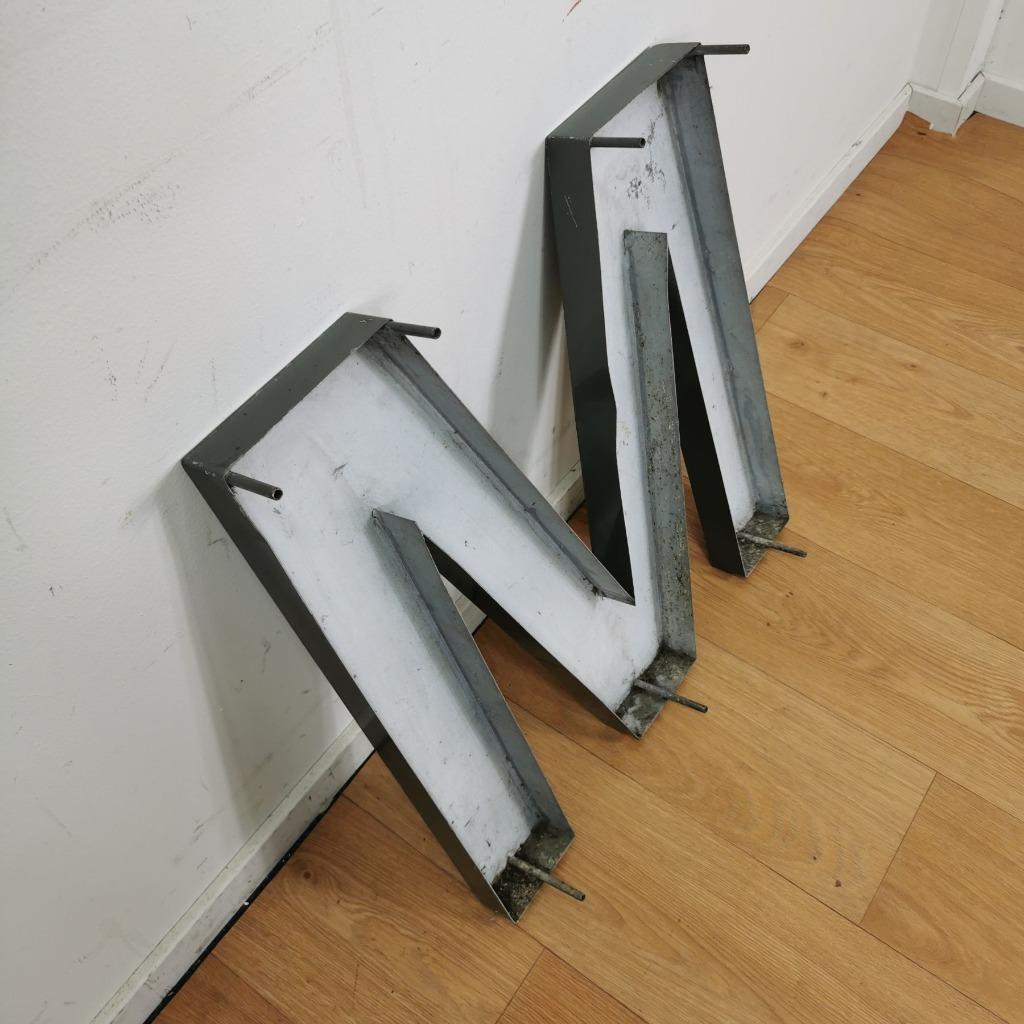 Bekijk Vintage Industriële Metalen Letters Grote Metalen Letters. op ...