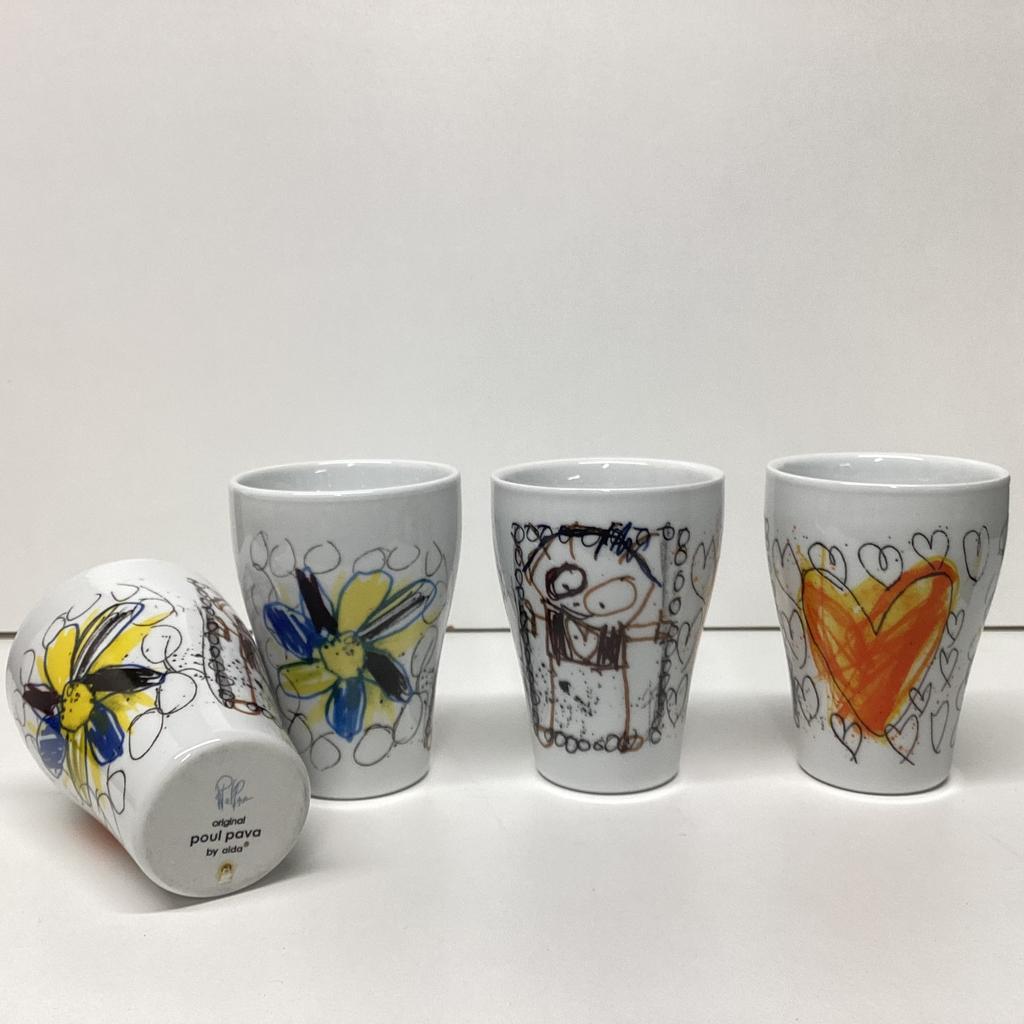 Bekijk Poul Pava Original By Aida, Mokken op Reliving