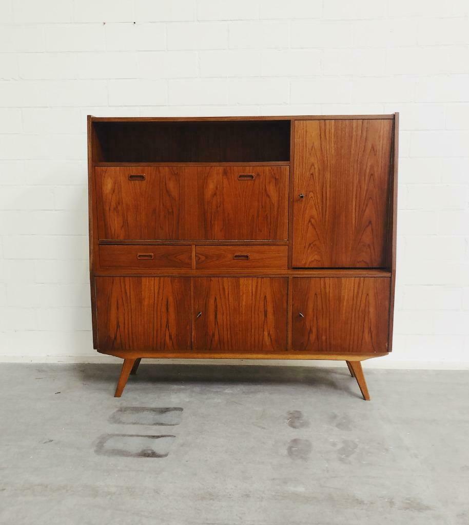 Bekijk Mid Century Highboard op Reliving