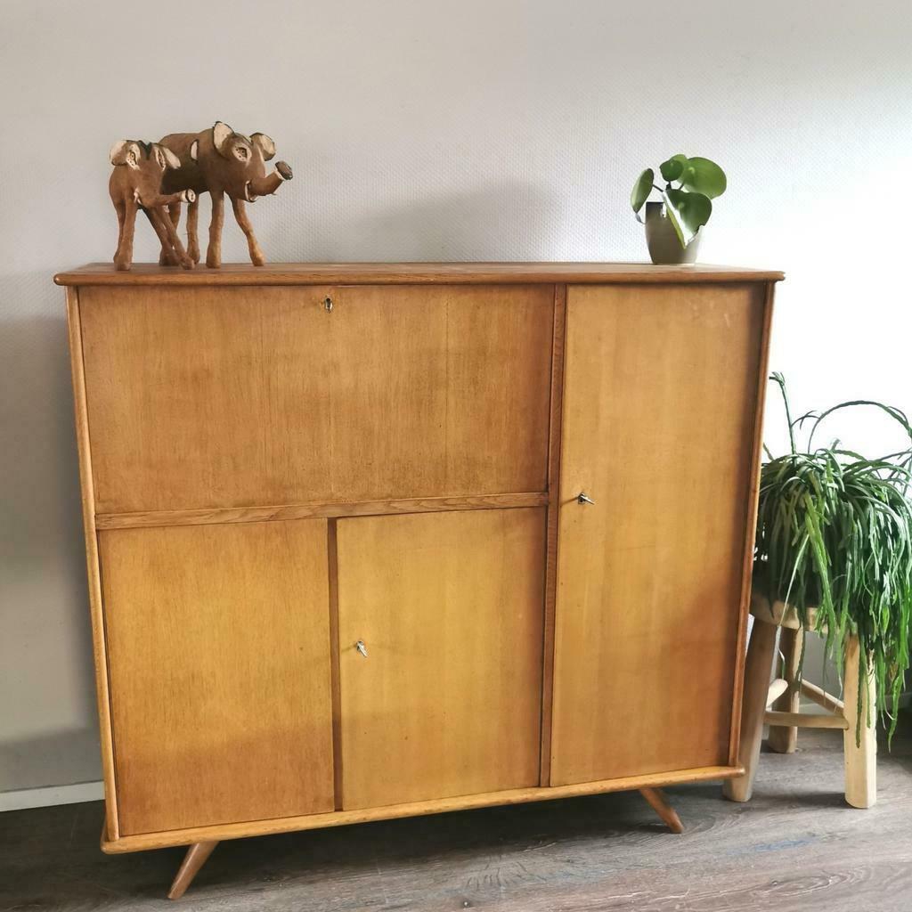 Bekijk Vintage Wandkast op Reliving