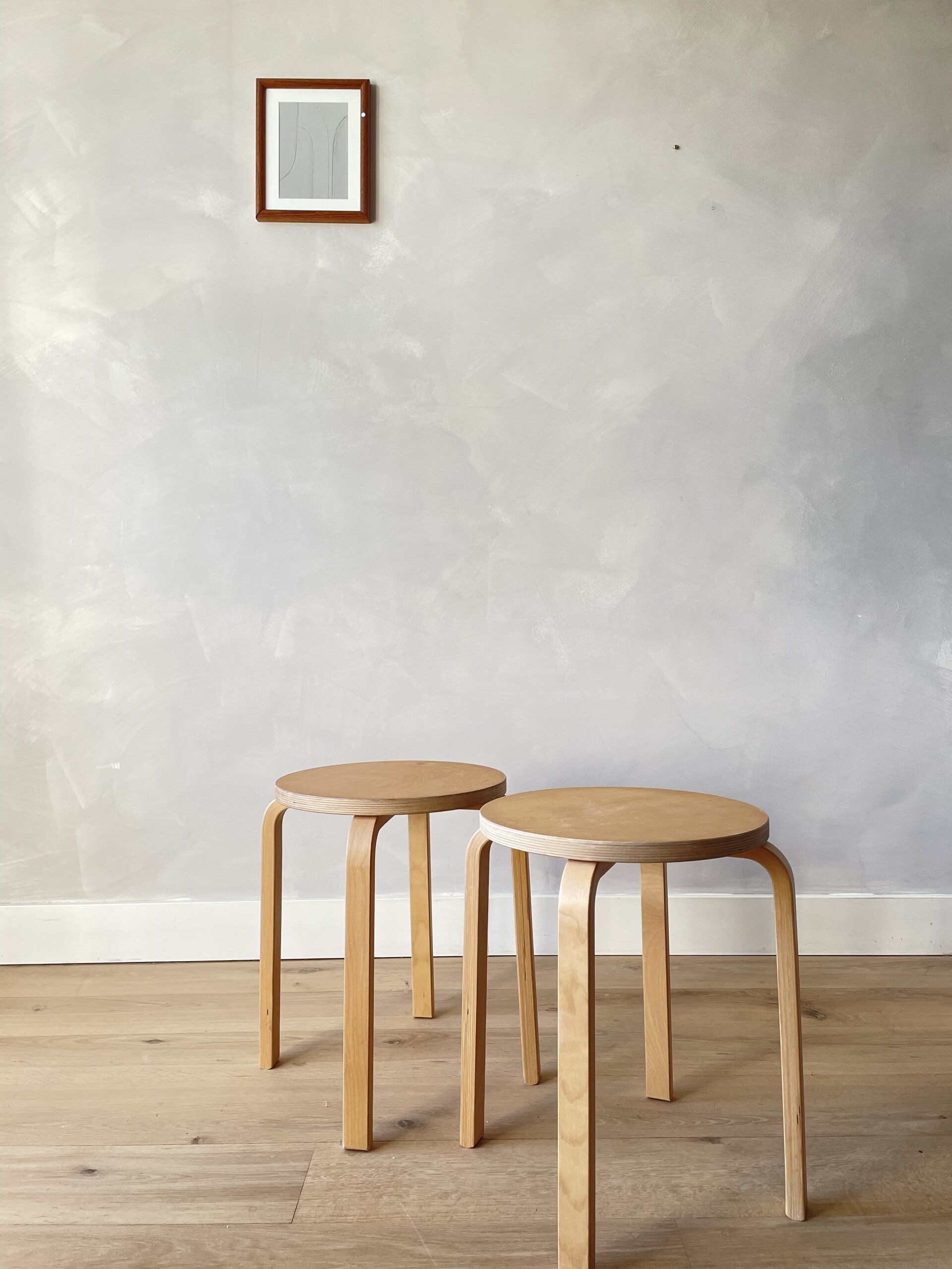 Bekijk Pre-Loved Frosta - "Artek 60 Look A Like" Ikea Kruk op Reliving 🤩