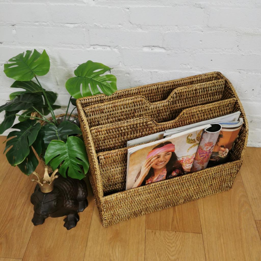 Bekijk Vintage Boho Lectuurbak, Krantenbak, Tijdschriftenrek Rotan op ...