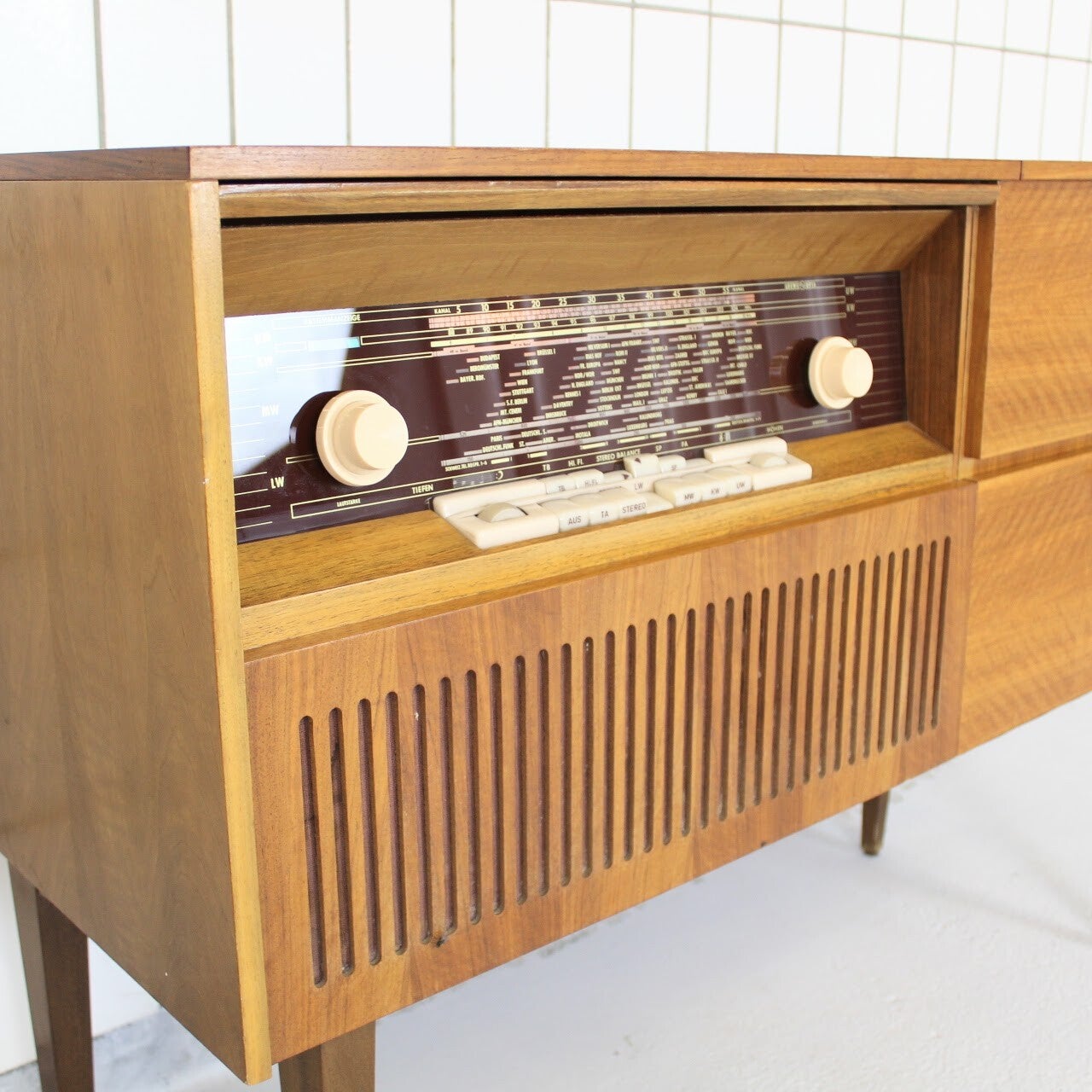 Bekijk Vintage Audiomeubel, Dressoir op Reliving