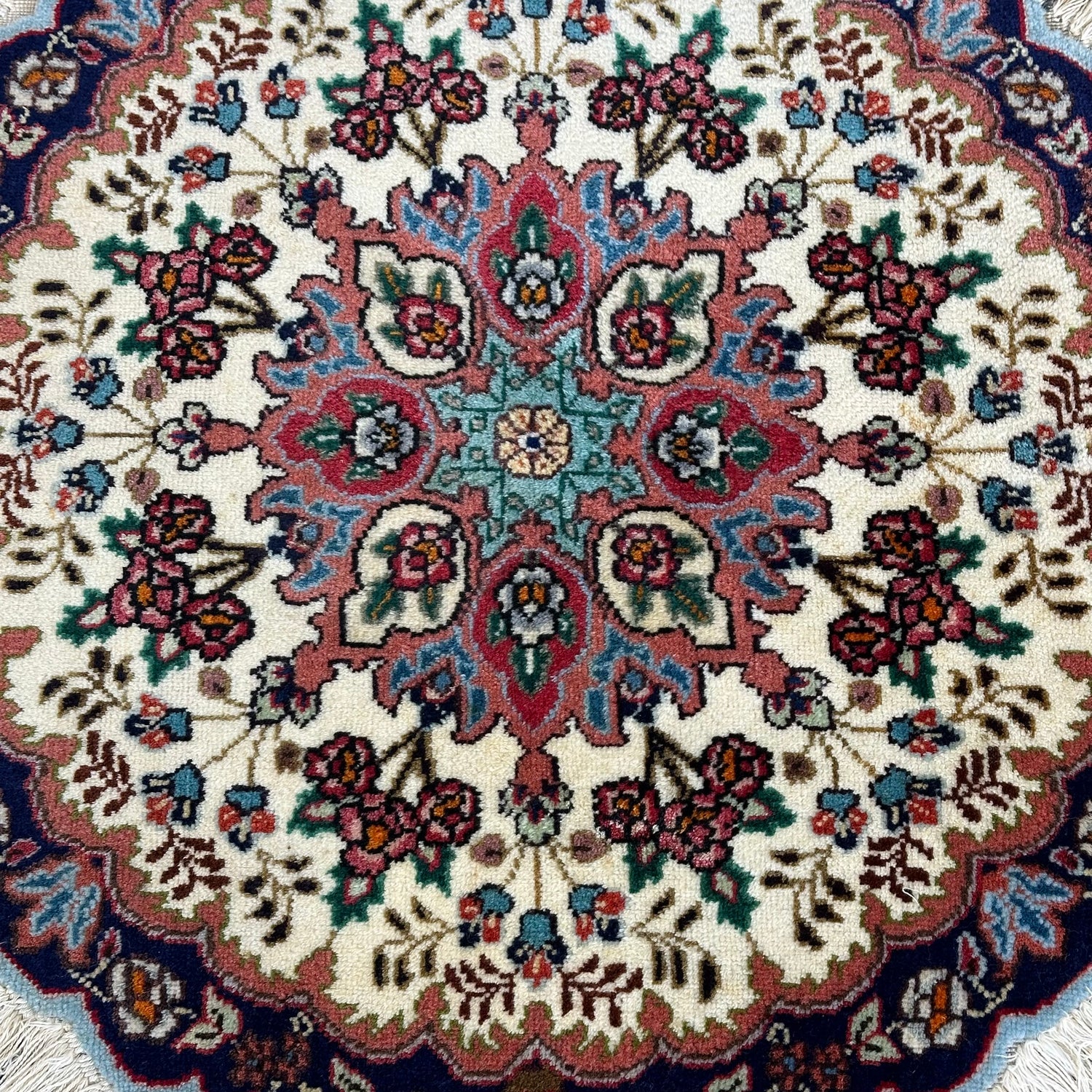 Bekijk Handgemaakte Rond Perzische / Tapijt Vloerkleed op Reliving