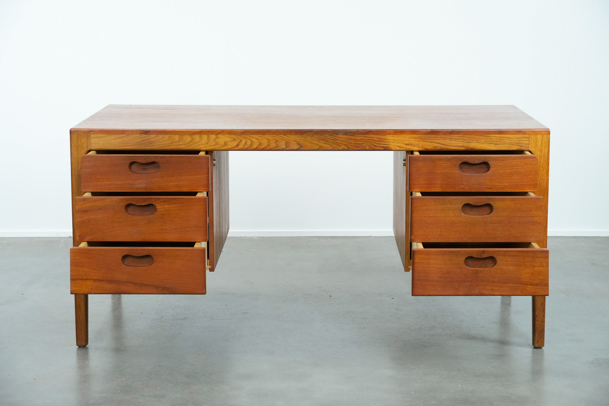Vintage Bureau Hout Brown bij Reliving