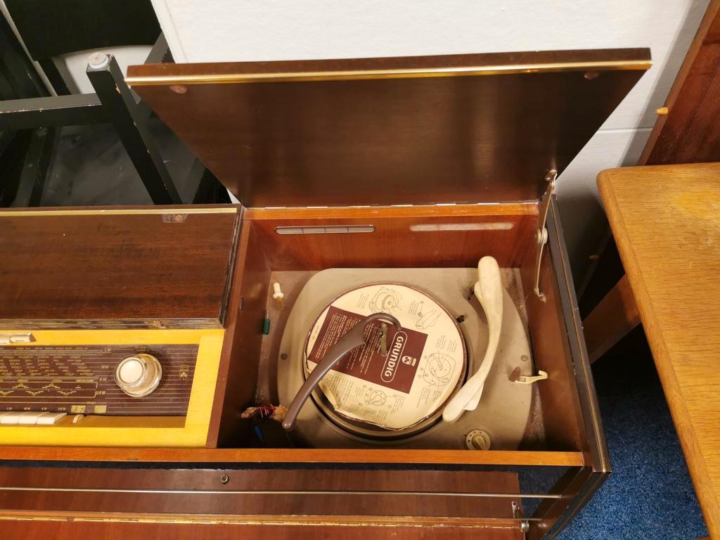 Bekijk Audio Meubel Ook Als Tv Kast En Wandkast Te Gebruiken op Reliving