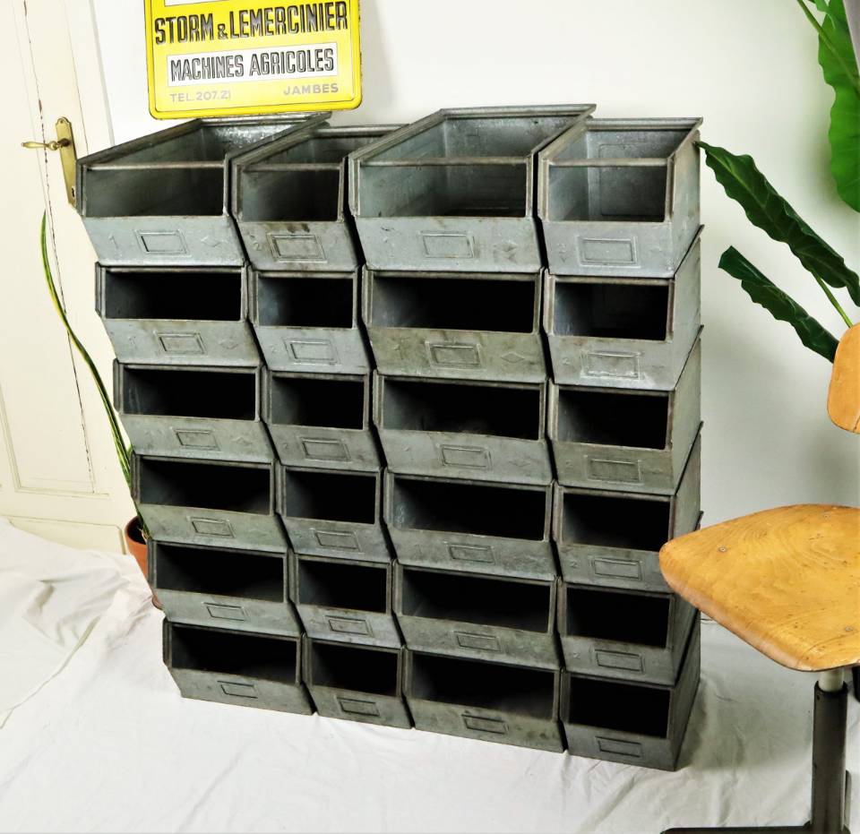 Bekijk Modulair Meubel Industrieel Vakjes Kast Metaal Tmt Bakken 120Cm ...