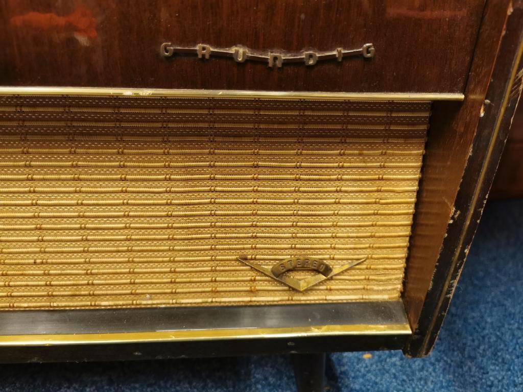 Bekijk Audio Meubel Ook Als Tv Kast En Wandkast Te Gebruiken op Reliving