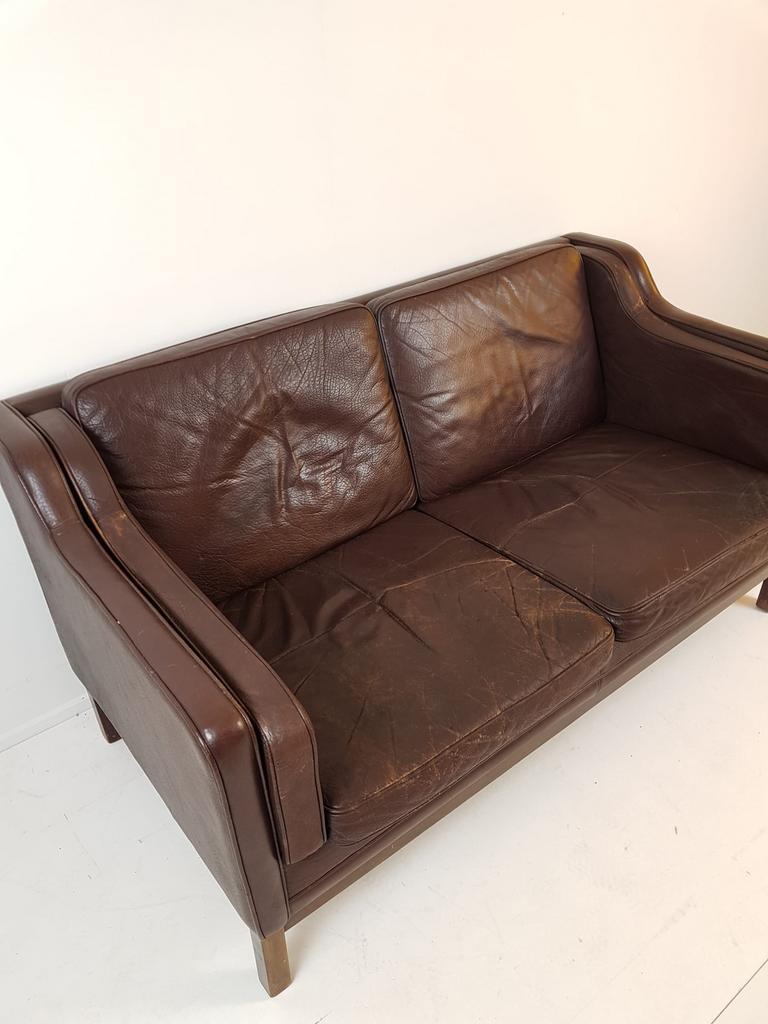 Bekijk Vintage Bruine Leren Bank | Danish Design Mogens Hansen op Reliving
