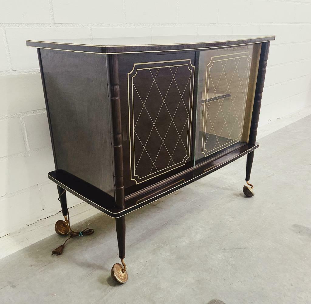 Bekijk Vintage Franse Drankkast op Reliving