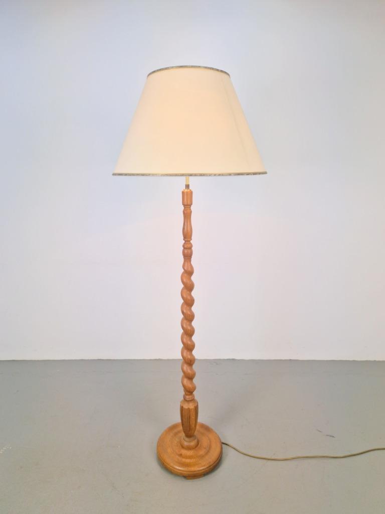 Bekijk Vintage Turn Vloerlamp Hout ’60 Spindel Mid Century Japandi op ...