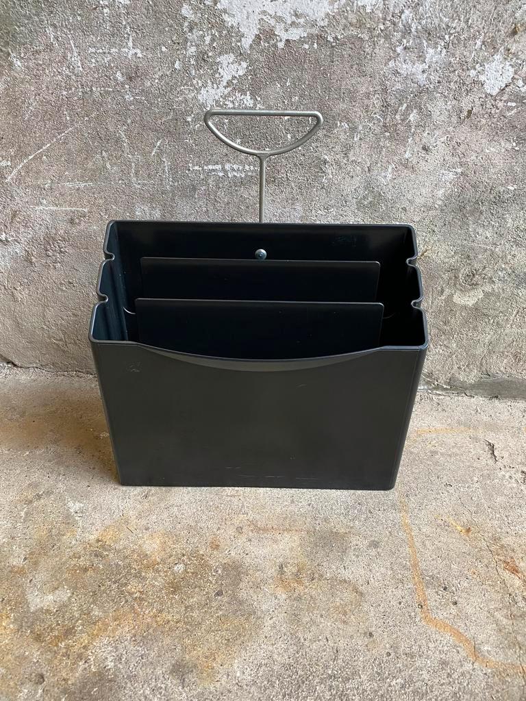 Bekijk Magis Italy Design Lectuurbak op Reliving