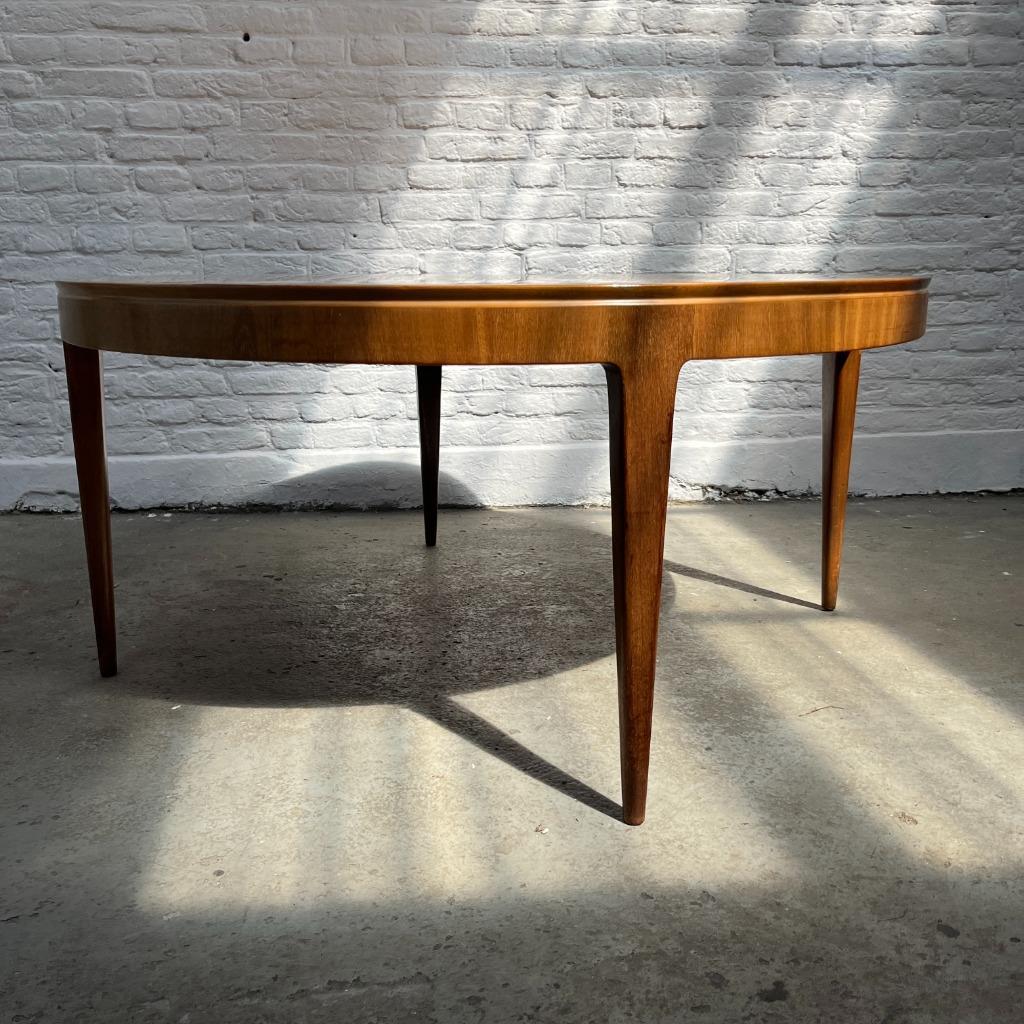 Bekijk Midcentury Salontafel Rond Hout op Reliving