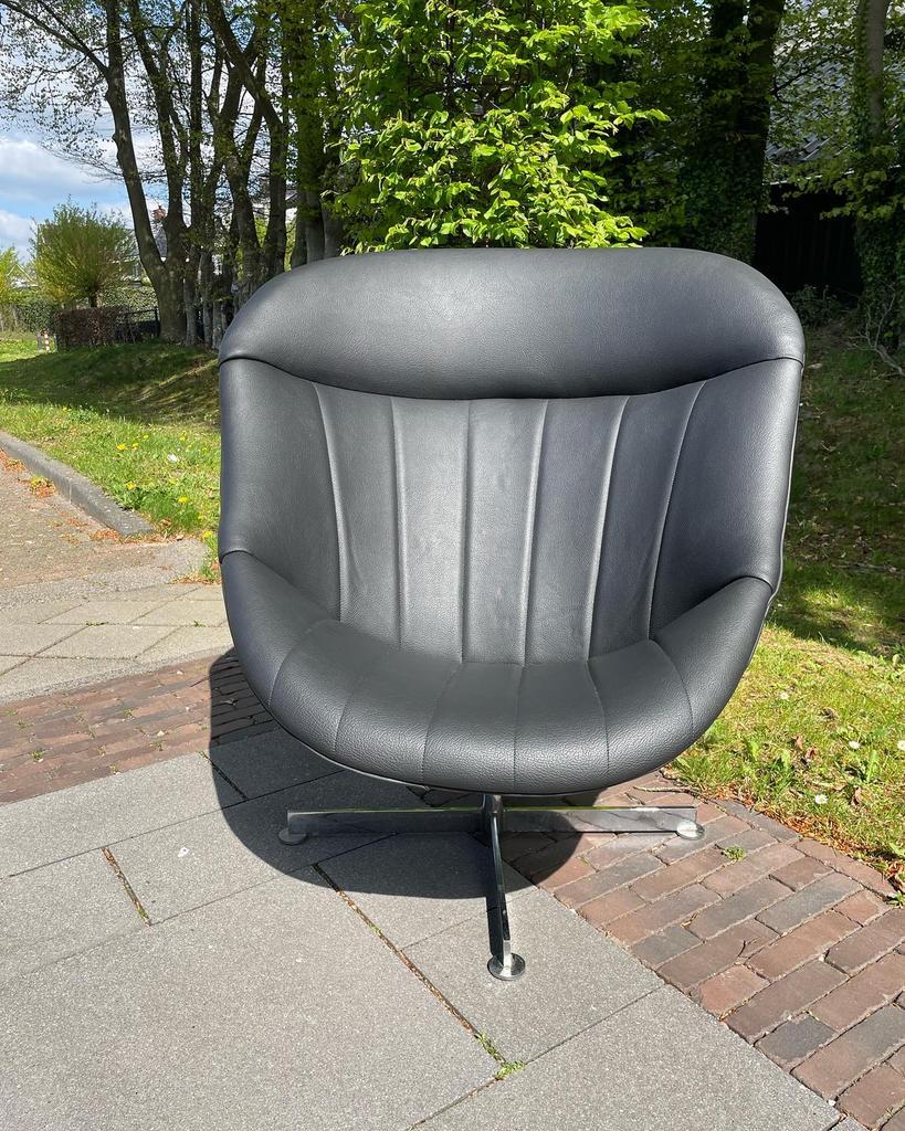 Bekijk Rohe Swivel Chair Rudolf Wolf op Reliving