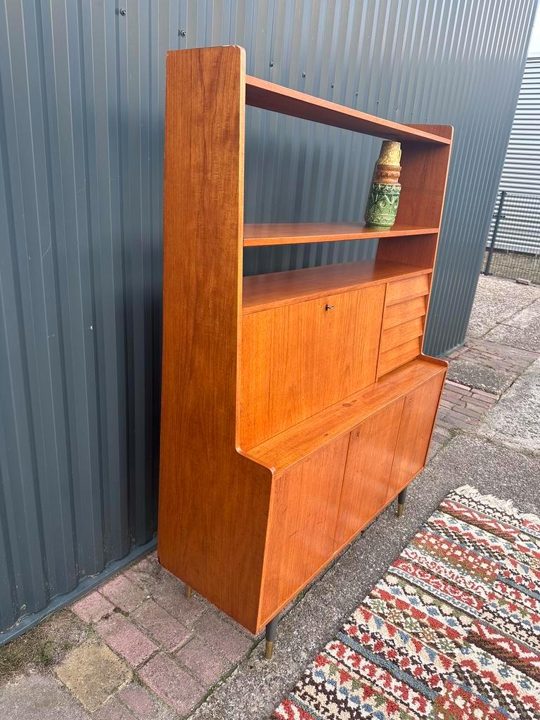Bekijk Vintage Kast Highboard Scandinavisch Design op Reliving 🤩