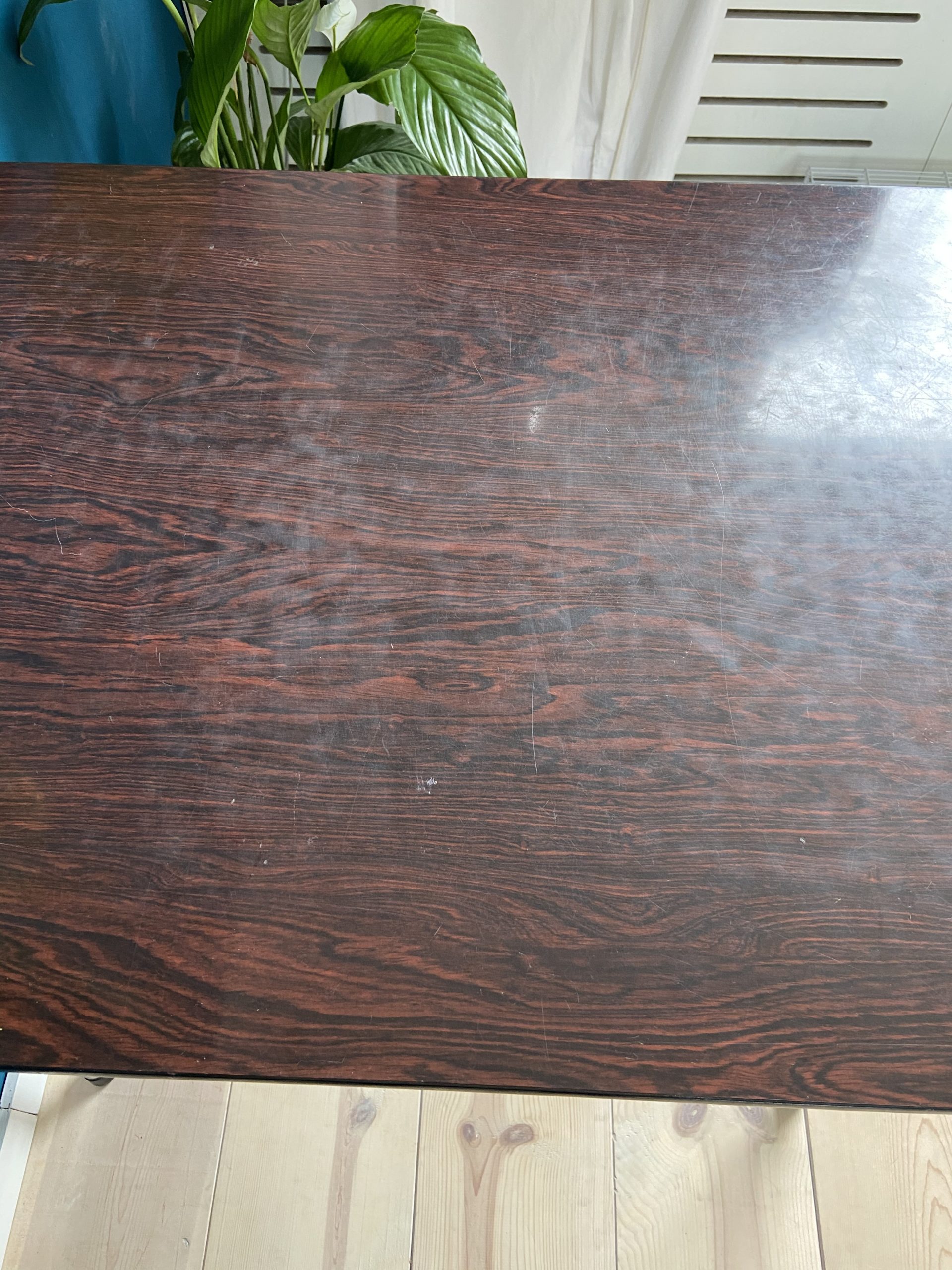 Bekijk Formica Tafel – Palissander Fineer- op Reliving