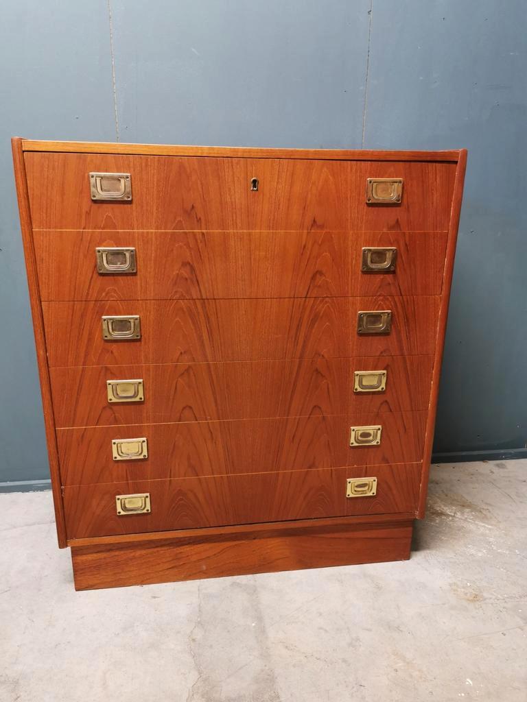 Bekijk Teak Ladekast op Reliving