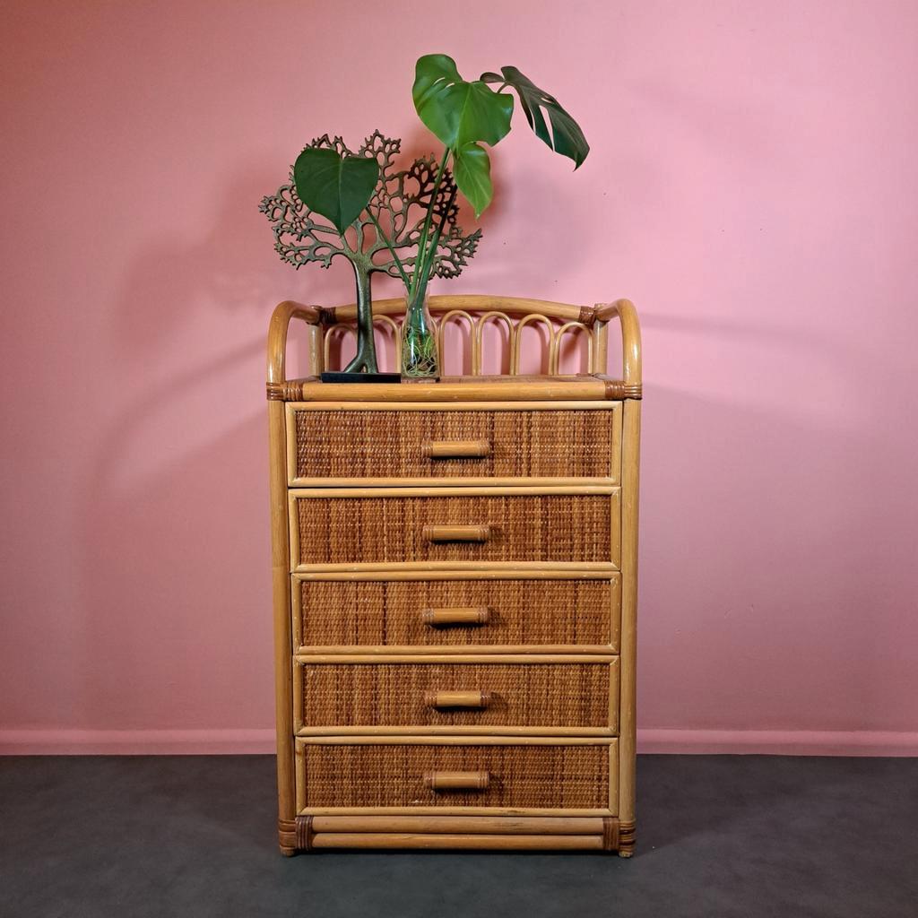Bekijk Rotan Boho Kast Vintage 5 Laden op Reliving 🤩