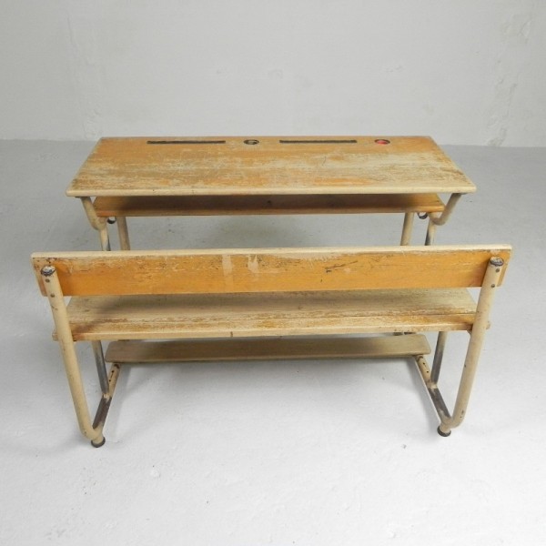 Bekijk Industriele 2 Persoons Schoolbank, Jaren 50 op Reliving 🤩
