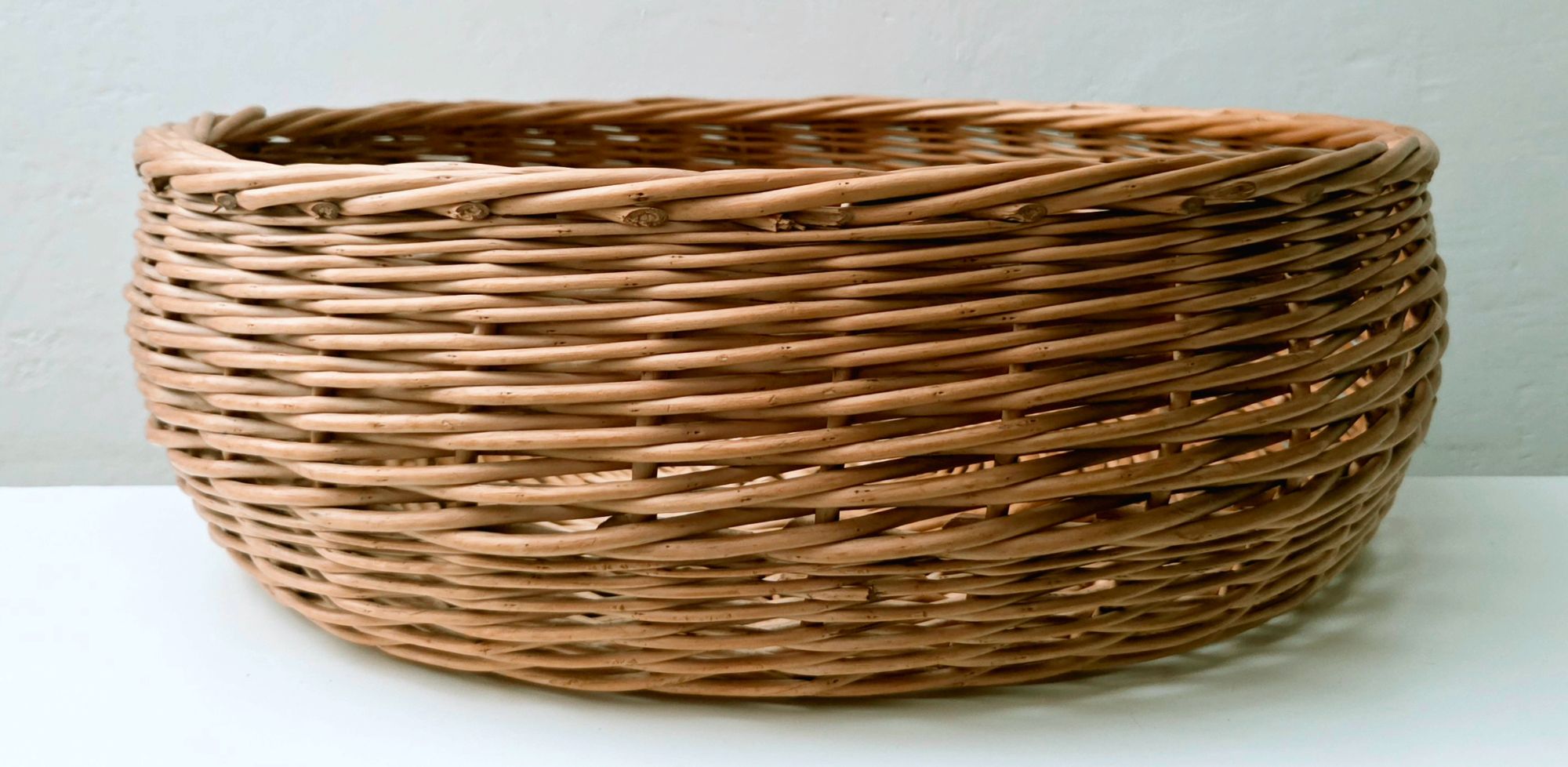 Mand Rattan Houtkleurig bij Reliving