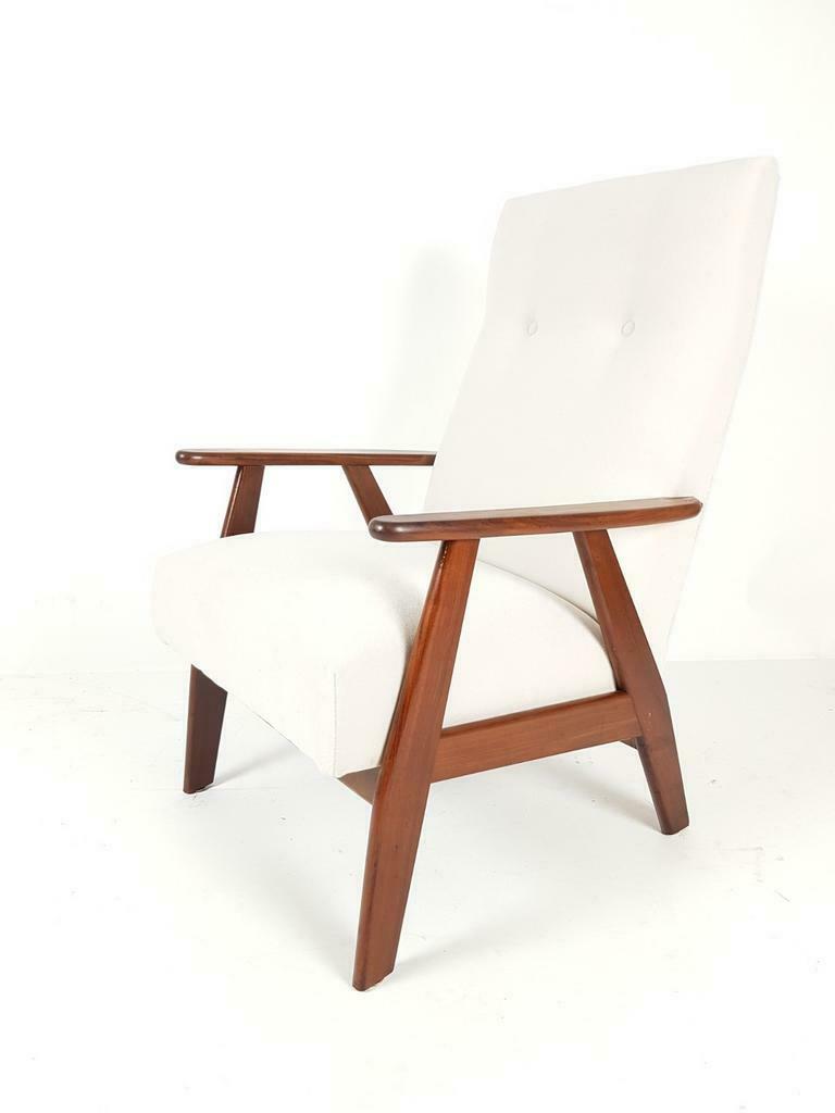 Bekijk Vintage Fauteuil Crème Teak | Wollen Stof Nieuw op Reliving