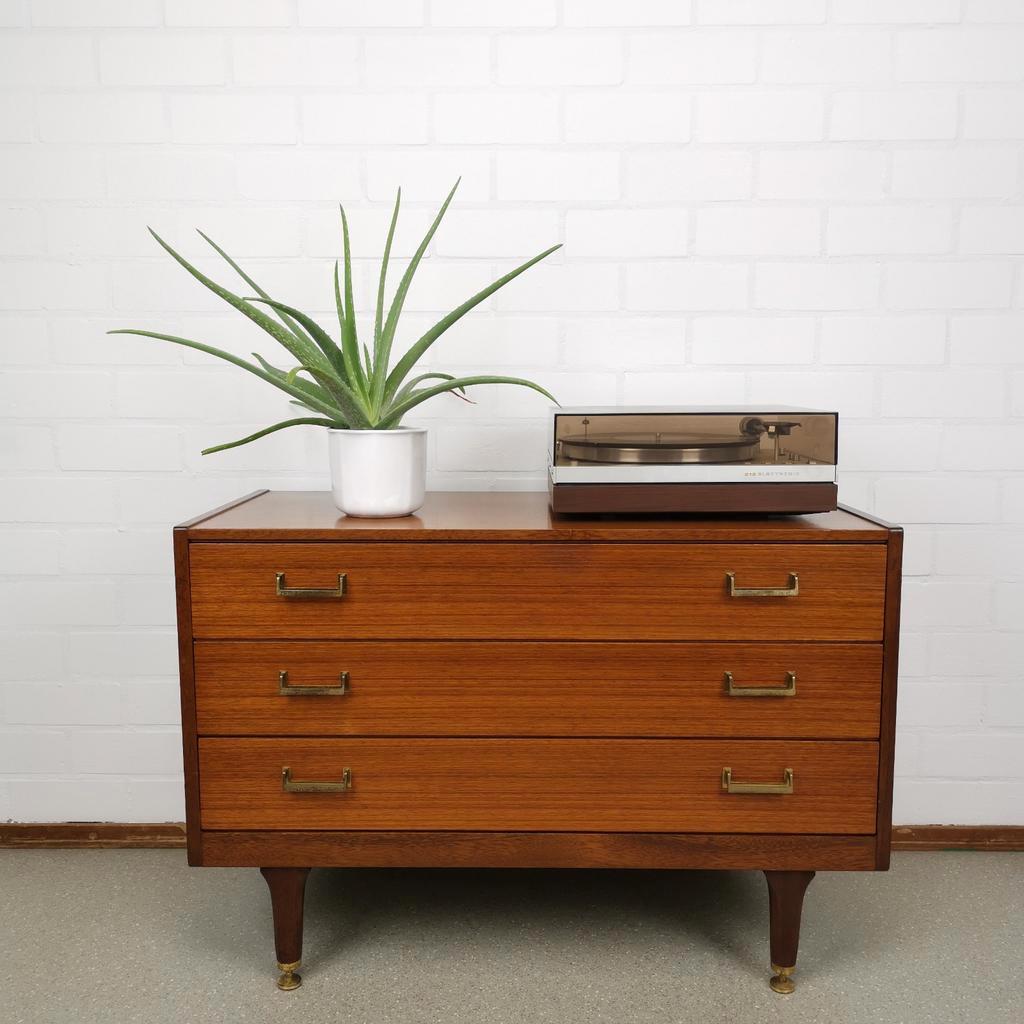 Bekijk Vintage Kast Wandkast Ladenkast Gangkast Ladekast Tv Meubel op ...