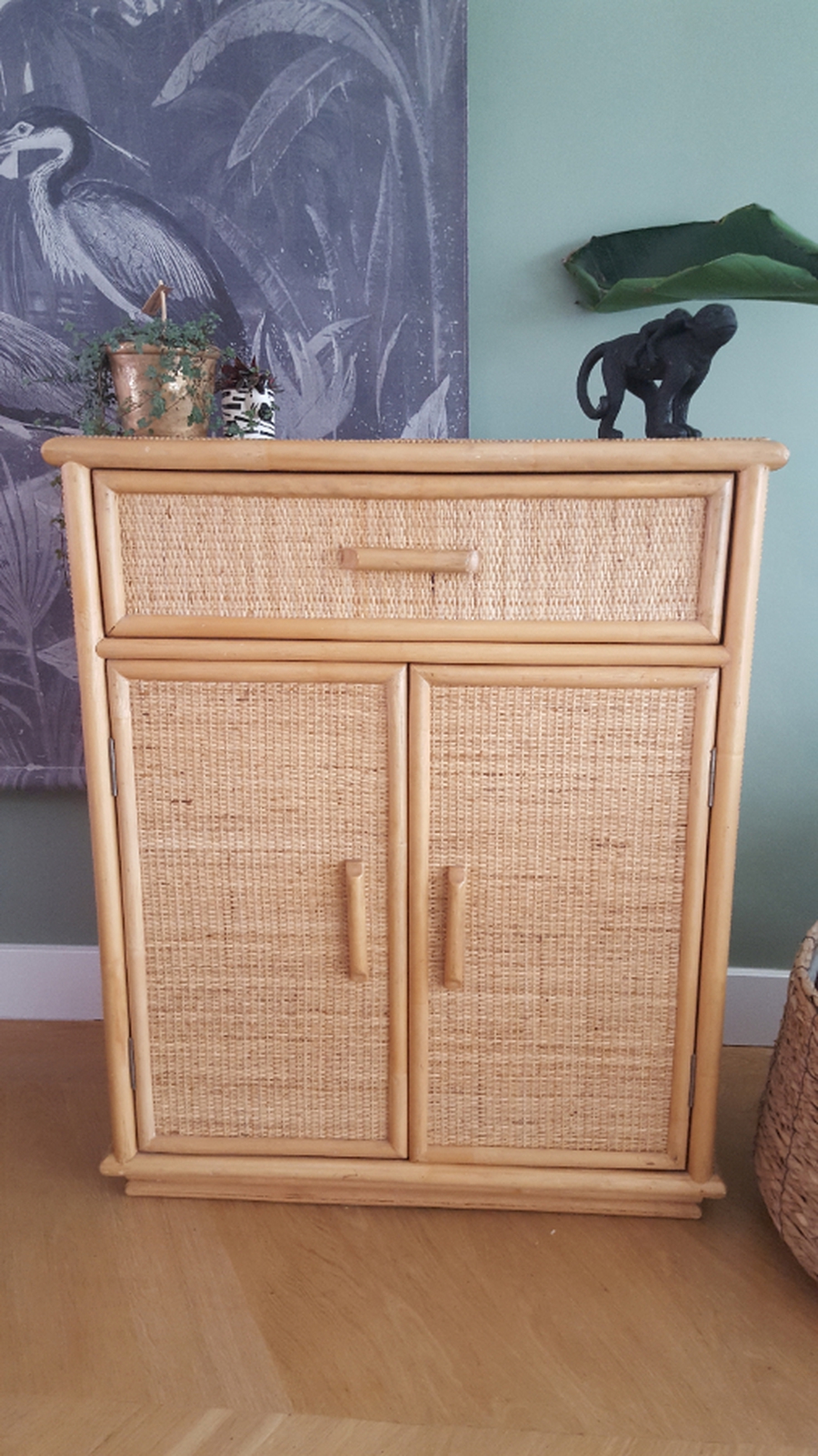 Bekijk Rotan Kast op Reliving