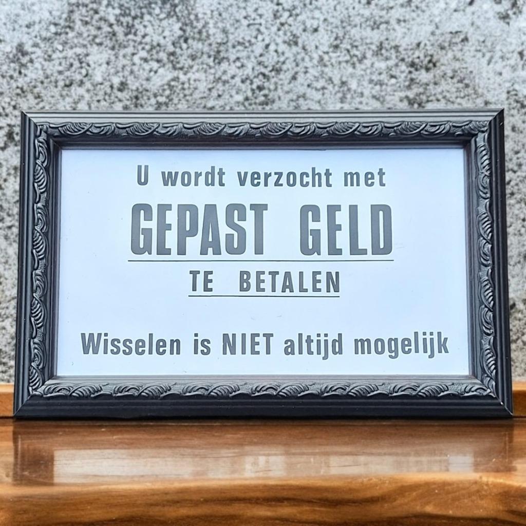 Bekijk Mooi Fraai Tekstbord, Kader, Lijstje Met Glas Gepast Geld💸 op ...