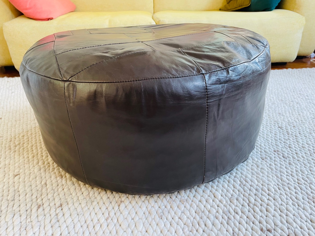 Bekijk Vintage Leren Patchwork Poef. Grote Lederen Lapjes Poef. Jaren ...