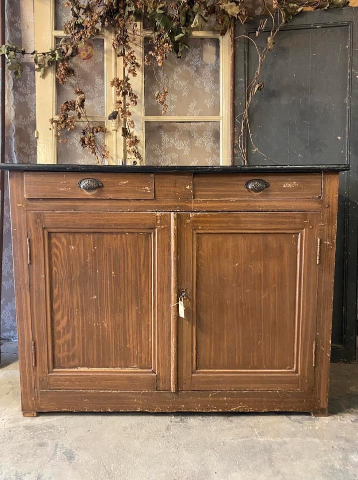 Bekijk Franse Boeren Keukenkast. Kast. Originele, Vintage Staat. op ...