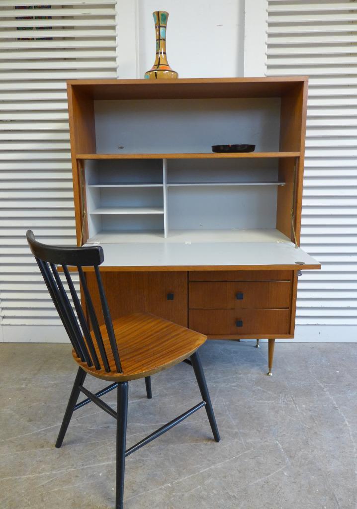 Bekijk Mooie Vintage Retro Bureau Kast Secretaire op Reliving 🤩