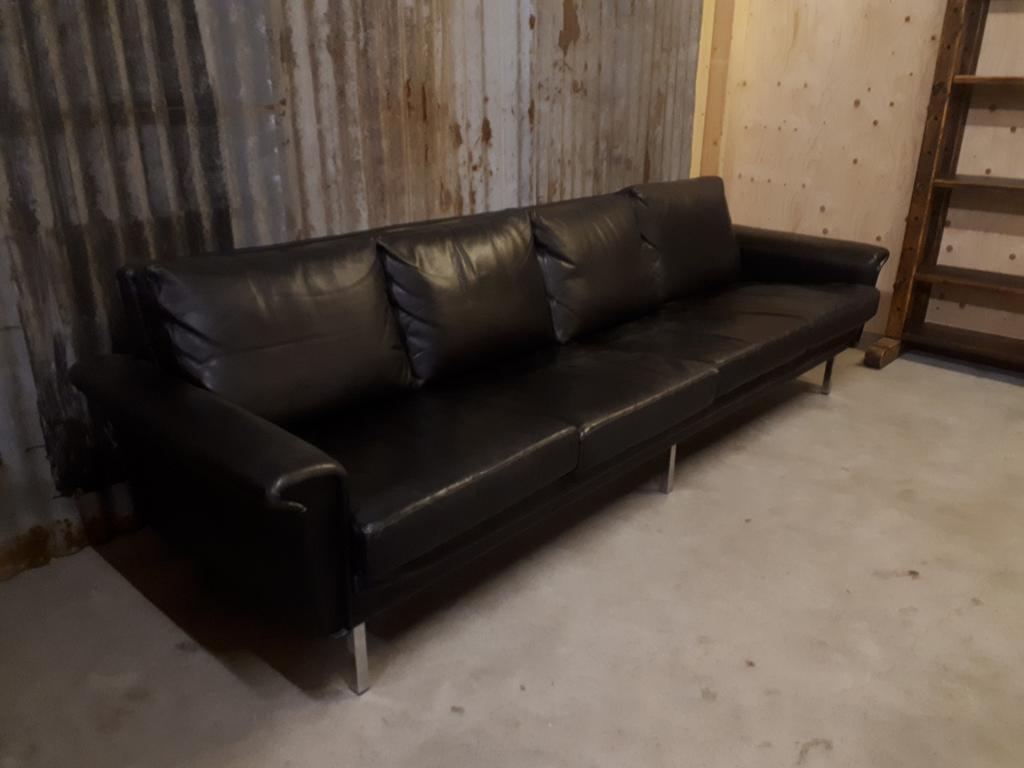 Bekijk Vintage Bank 4 Zit Bank Leder 60'S Bauhaus Stijl op Reliving