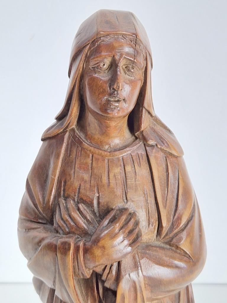 Bekijk Antiek Maria Beeld Hout Handgemaakt Beeldje Authentiek op Reliving 🤩