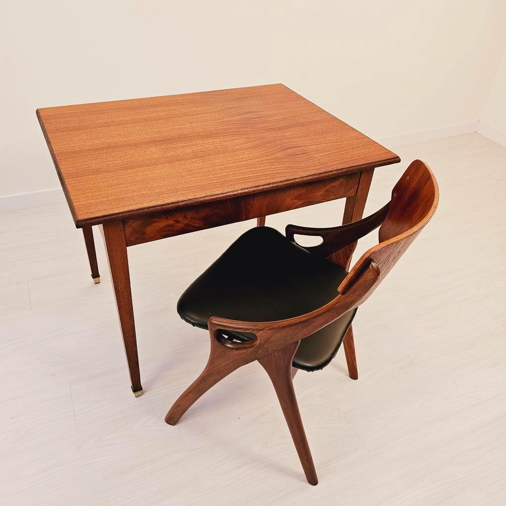 Bekijk Vintage Bureau | Teak Hout | Mid-Century Klein Bureau 1960S op ...