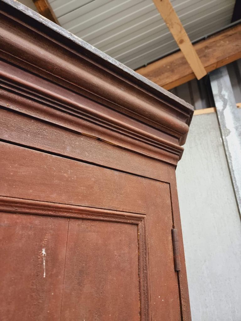 Bekijk Antieke Kast 19E Eeuws Wandkast Steenrood op Reliving 🤩