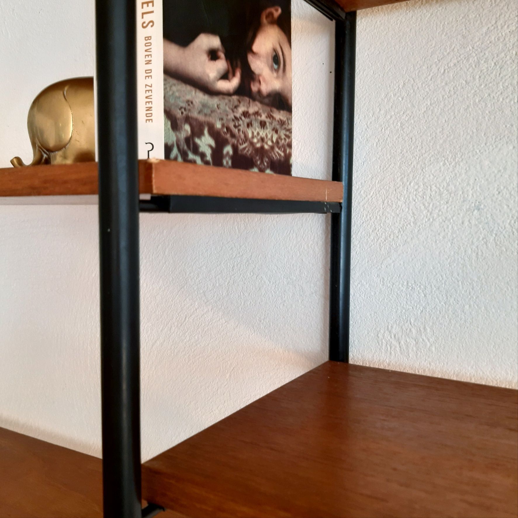 Bekijk Modulair Wandsysteem op Reliving