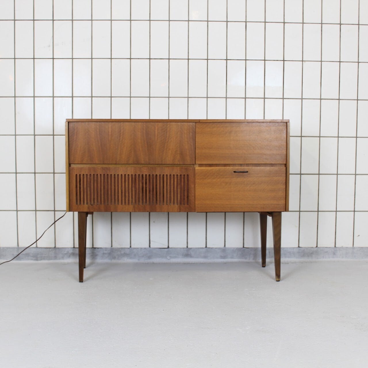 Bekijk Vintage Audiomeubel, Dressoir op Reliving