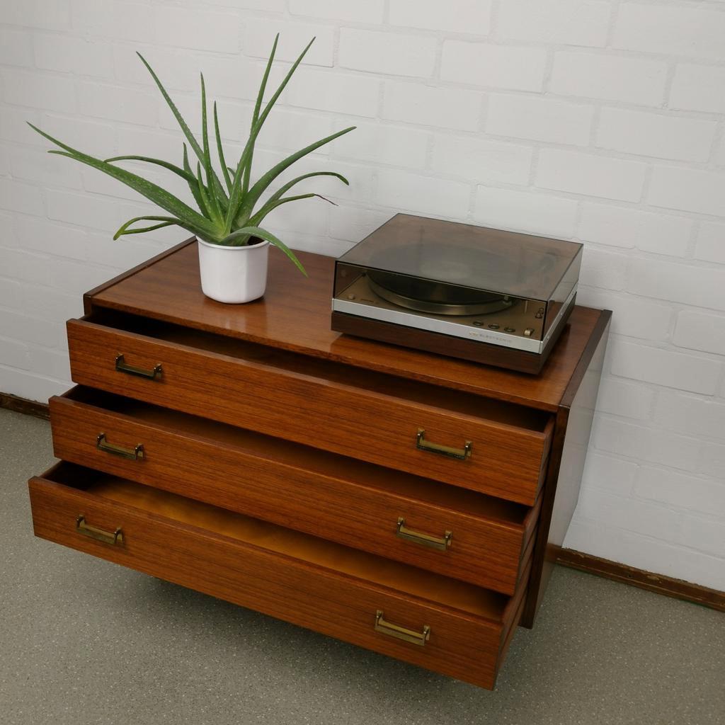 Bekijk Vintage Kast Wandkast Ladenkast Gangkast Ladekast Tv Meubel op ...