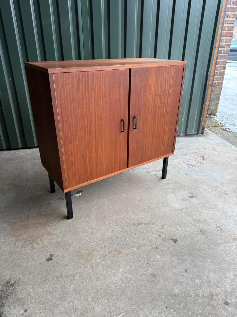 Overige kasten Metal Black bij Reliving