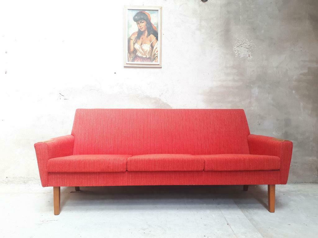 Bekijk Vintage Bank Roze Bank Rood Retro Bankje 3 Zitsbank op Reliving