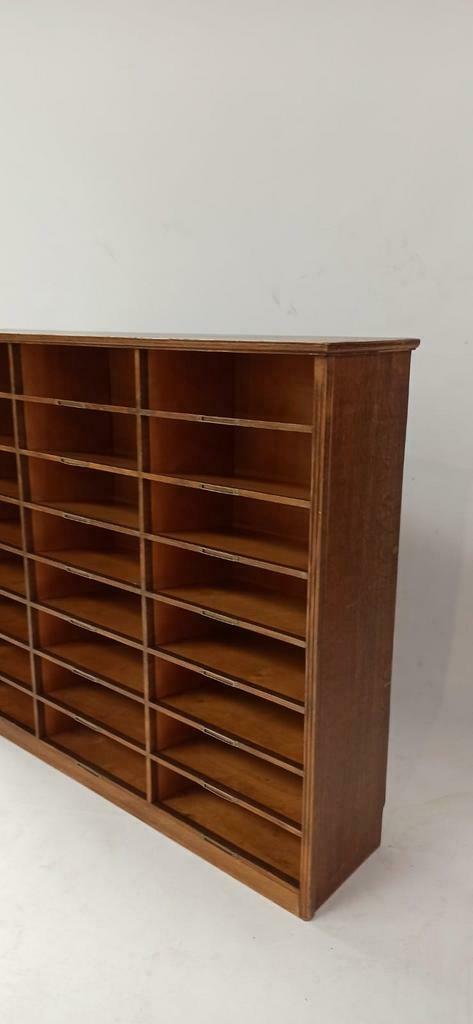 Bekijk Vintage Houten Postsorteer Postvakjes Kast Wandmeubel op Reliving