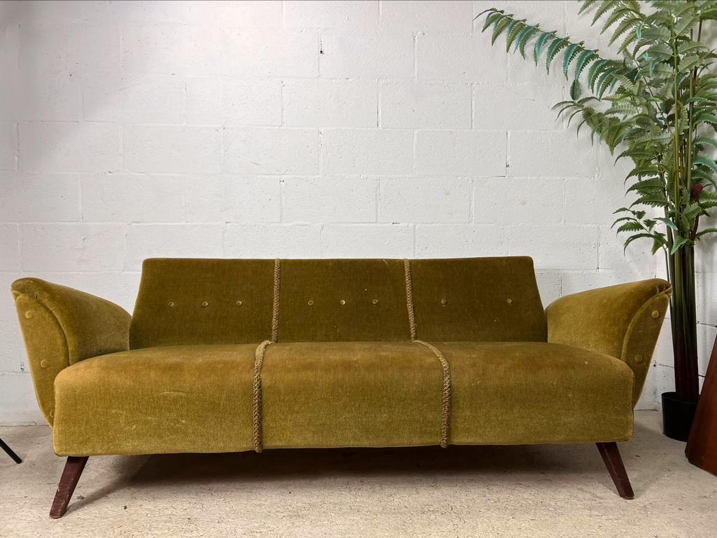 Bekijk Vintage Zetel / Bank / Couch op Reliving 🤩