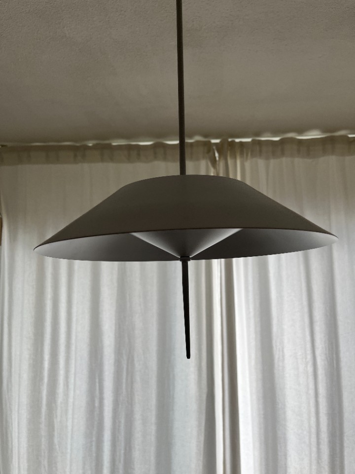 Bekijk Vibia - Hanglamp Mayfair 5525 - Wit op Reliving