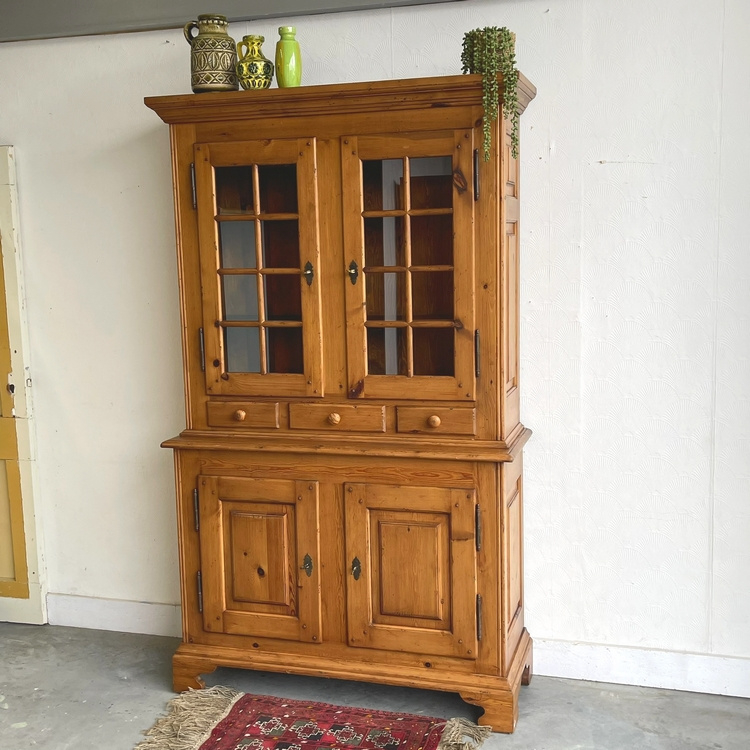 Bekijk Landelijke Vitrine Buffetkast Massief Hout Wandkast op Reliving