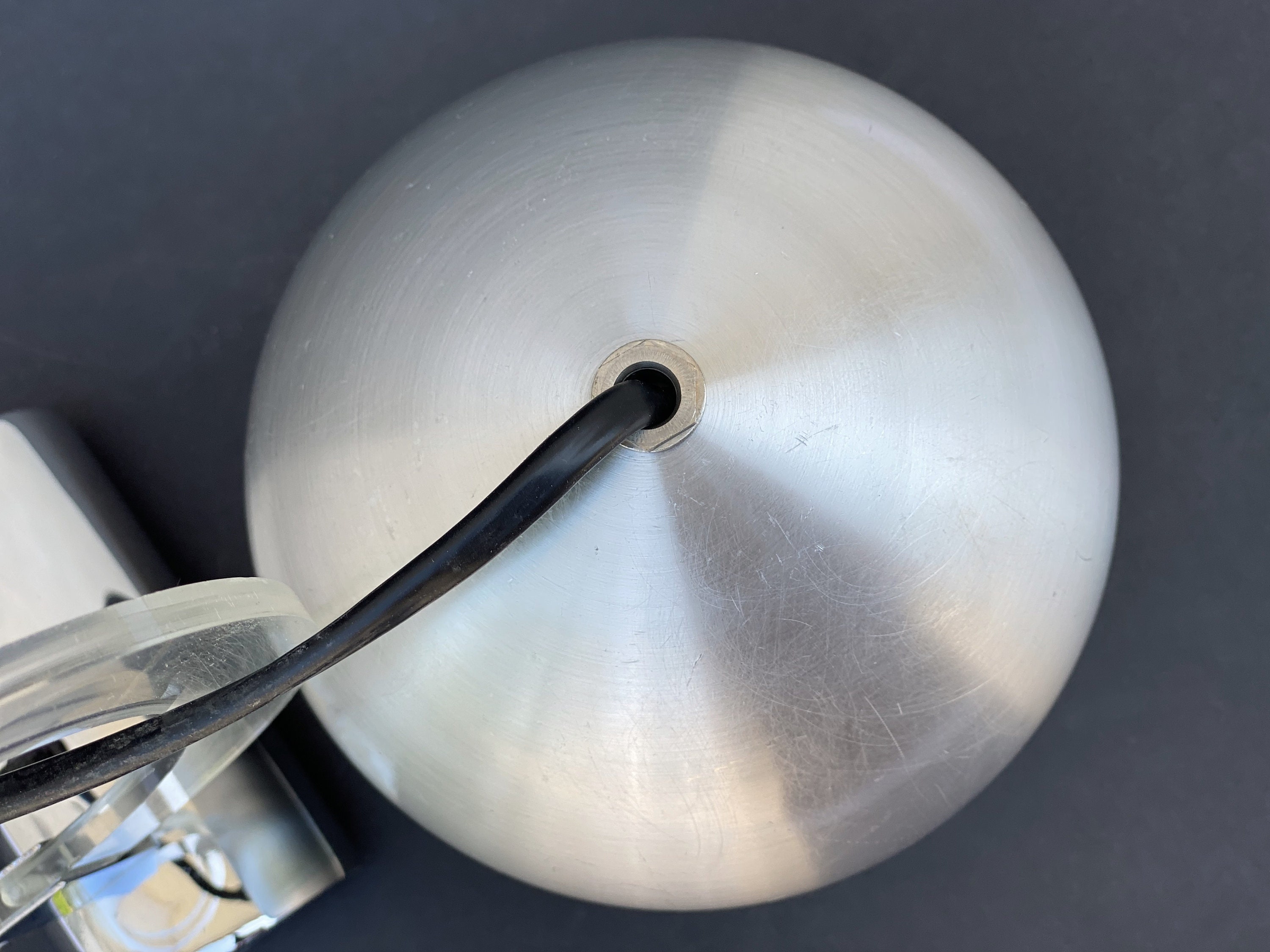 Bekijk Space Age Vintage Aluminium Bol Wandlamp op Reliving